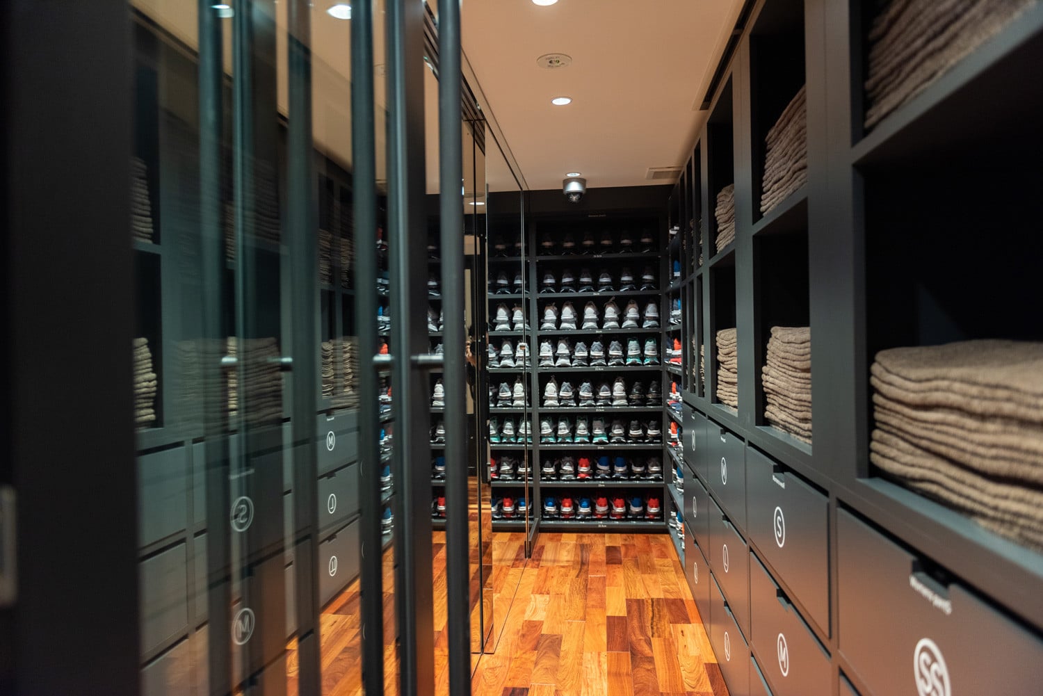 ReXeR Tokyo 南青山とは。痺れるほど美しいフィットネス空間を提供するレクサー。｜KENNY FITNESS